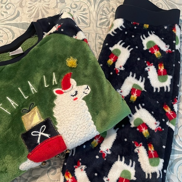 Intimates & Sleepwear | 2 Piece Pj Set Jr Smalleuc 12 | Poshmark